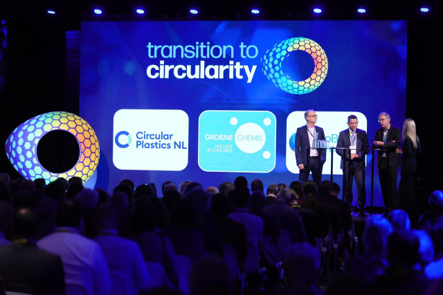 Kartonnen letters voor Gemeente Vlaardingen - Karton Design